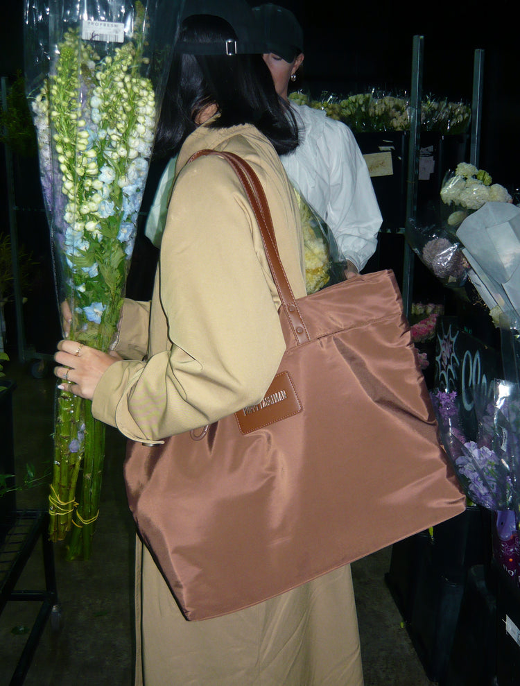 Teeto Tote - Choc – Poppy Lissiman